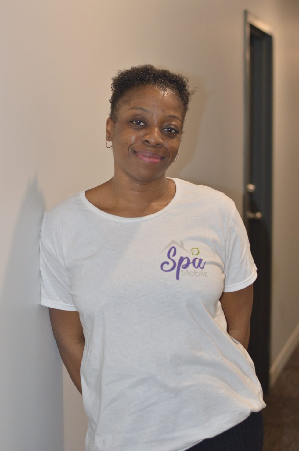 Rencontrez Brigitte, Notre Massothérapeute Professionnelle.